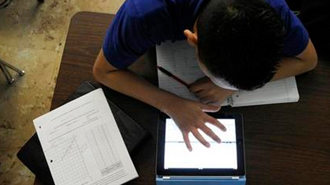 Apple unveils new iPad with sharper screen | wcnc.com