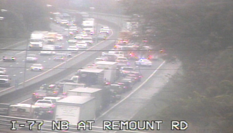 4 injured in wreck on I-77 | wcnc.com