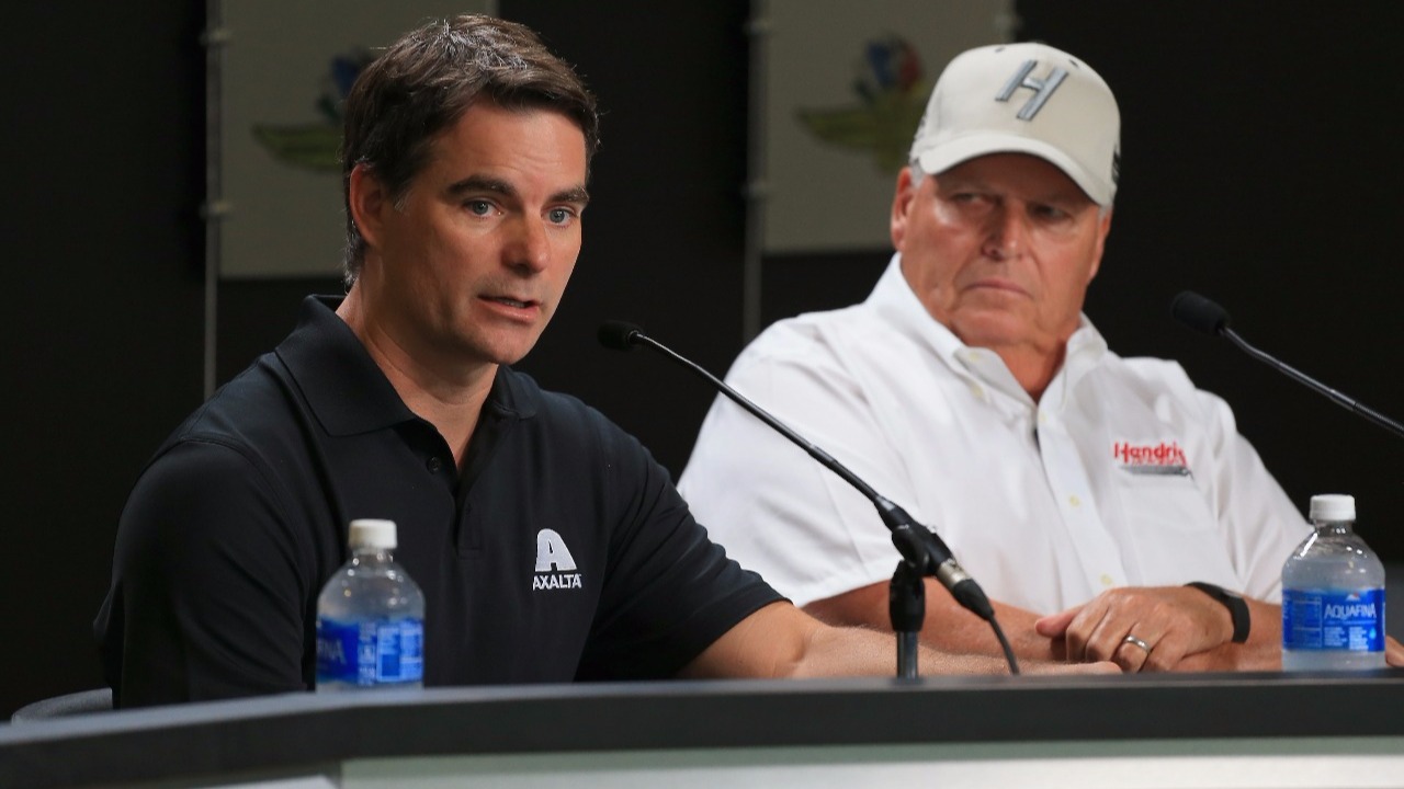 Jeff Gordon's return from retirement started with a text | wcnc.com